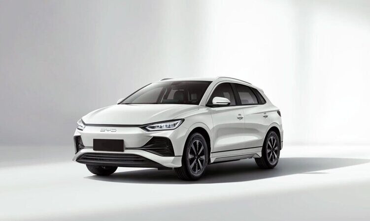 Обзор BYD E2 2024: Электромобиль для города — характеристики, цена и ...